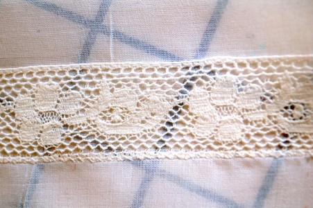 Tutorials: Basic Lace Insertion by Machine – Wearing History® Blog